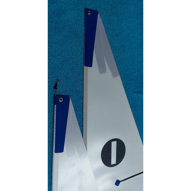 IOM Rigging Set of A sails for Couleur Guindant White Guindant de ...